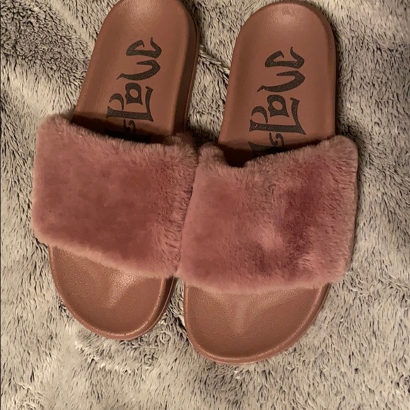 Shoes | Fuzzy Sandals | Poshmark